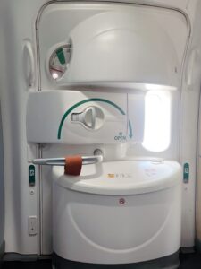 NH848便搭乗記バンコク→羽田空港。着陸前に永遠雲の中で揺れ揺れのフライト。 - サロンのhappy life!